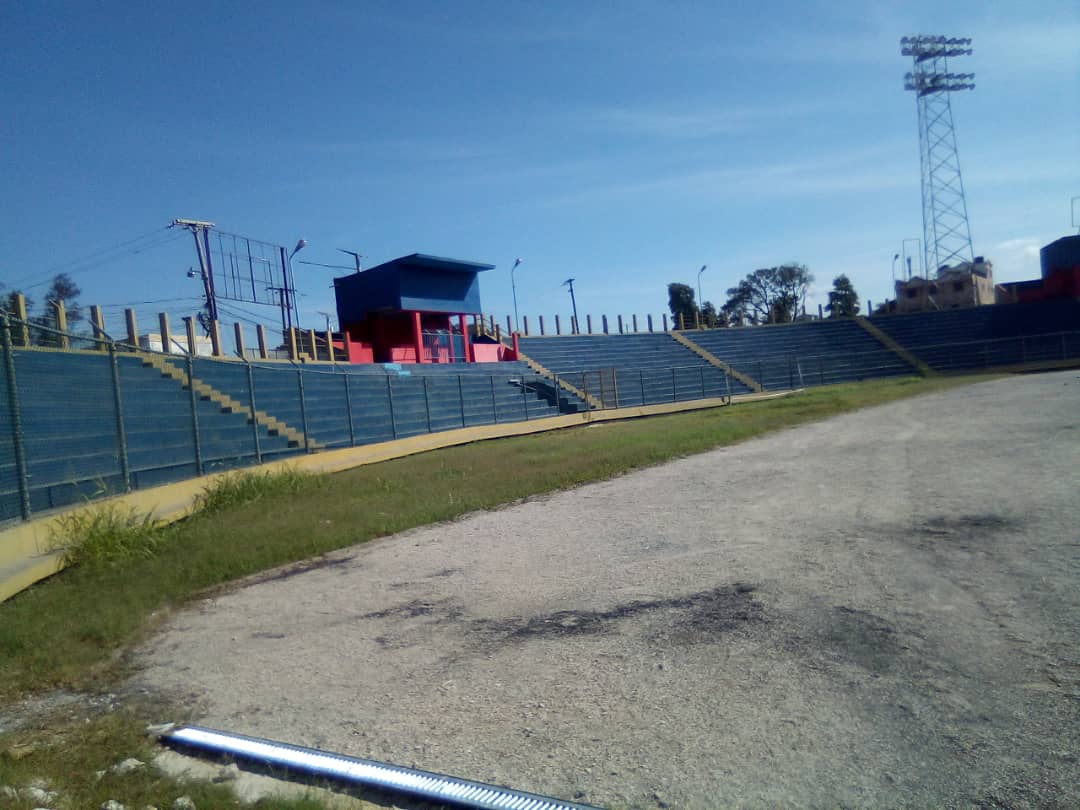 FOOT – INFRASTRUCTURE : LES TRAVAUX STOPPÉS AU STADE SYLVIO CATOR ...